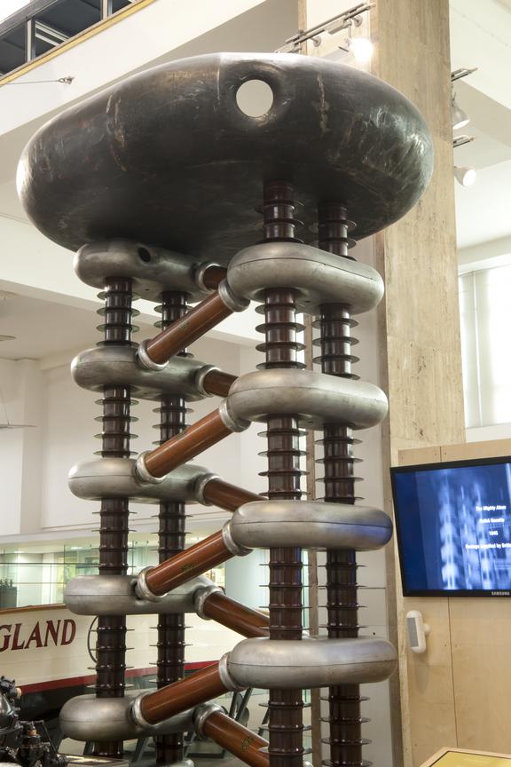 Cascade generator for 1.5 million volt accelerator | Science Museum ...