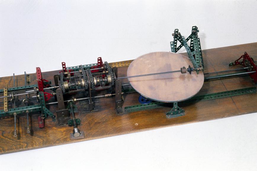 Meccano differential analyser, 1947 | Science Museum Group Collection