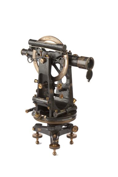 Theodolite with case | Science Museum Group Collection