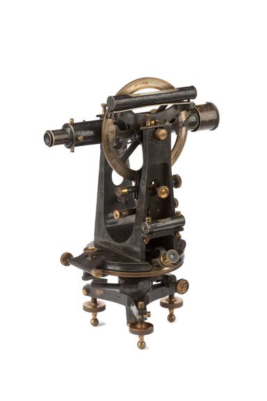 Theodolite with case | Science Museum Group Collection