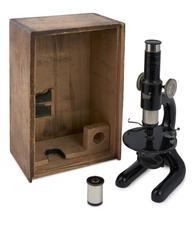 Monocular microscope in case | Science Museum Group Collection