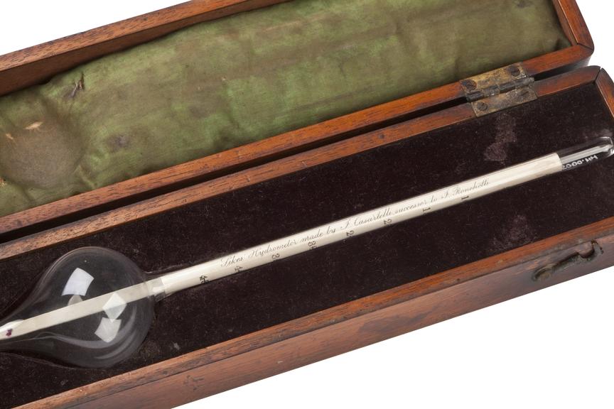 Sikes hydrometer in lined wooden box | Science Museum Group Collection