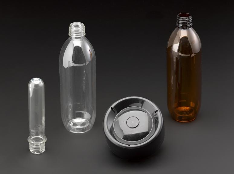 Parison and two 1/2 litre bottles with bases for spin welding in PET ...