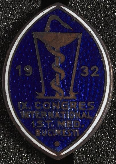 Metal and enamel membership badge | Science Museum Group Collection