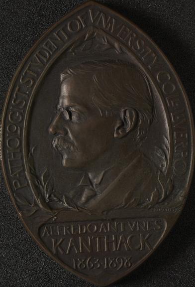 Cased bronze prize medal to commemorate A.A. Kanthack | Science Museum ...