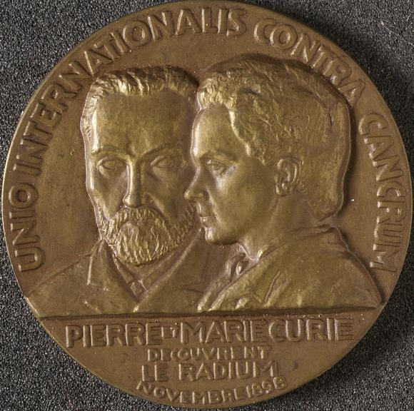 Medal commemorating the Curies’ discovery of radium in 1898 | Science ...