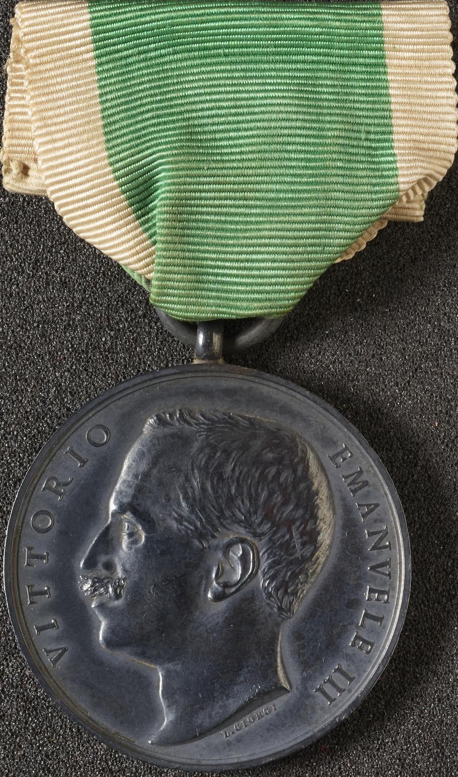 Medal awarded to Dr. Caroline Matthews after earthquake and tsunami ...