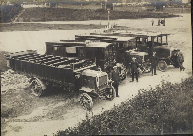 Photograph of 4 early motor buses | Science Museum Group Collection