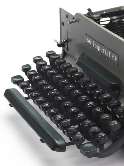 Imperial Model 66 typewriter, 1957-1960 | Science Museum Group Collection