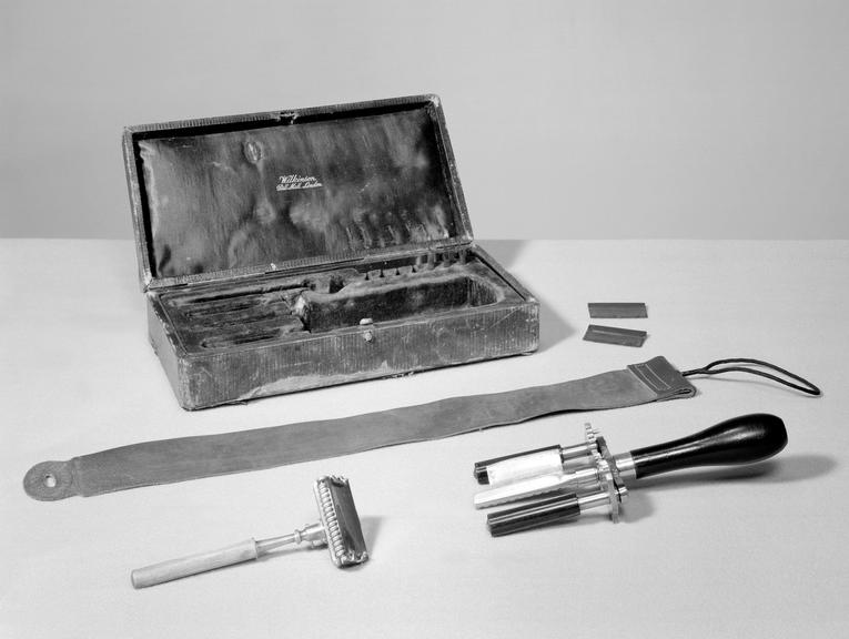 Cased safety razor set with stropping machine | Science Museum Group ...