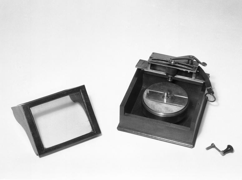 Whirling speculum mirror with components | Science Museum Group Collection