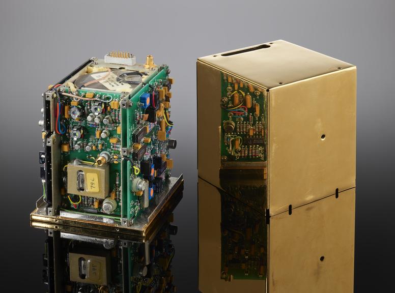 Atomic Oscillator Clock | Science Museum Group Collection