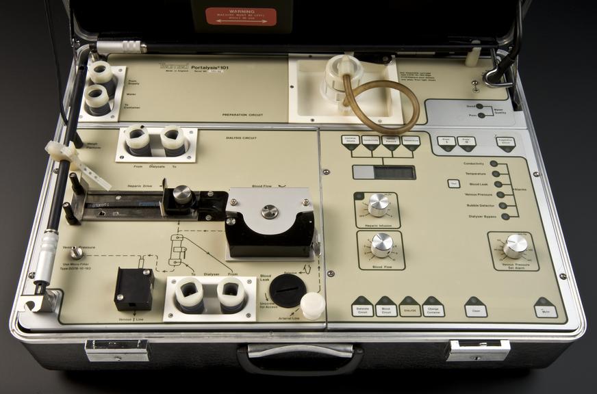 Portable renal dialysis machine, England, 1975-1980 | Science Museum ...