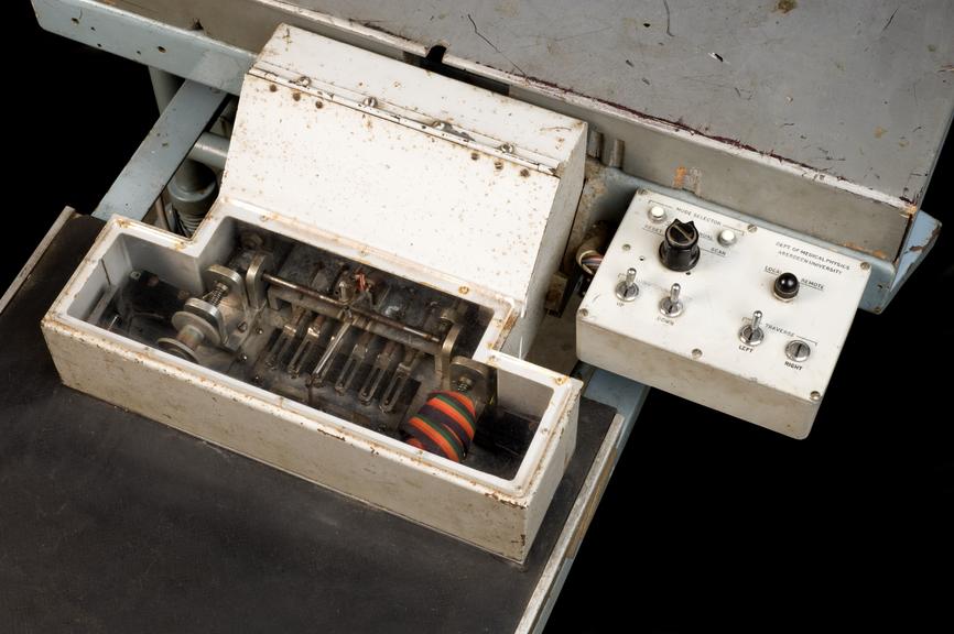 Motorised Scanner Couch, 1957 | Science Museum Group Collection