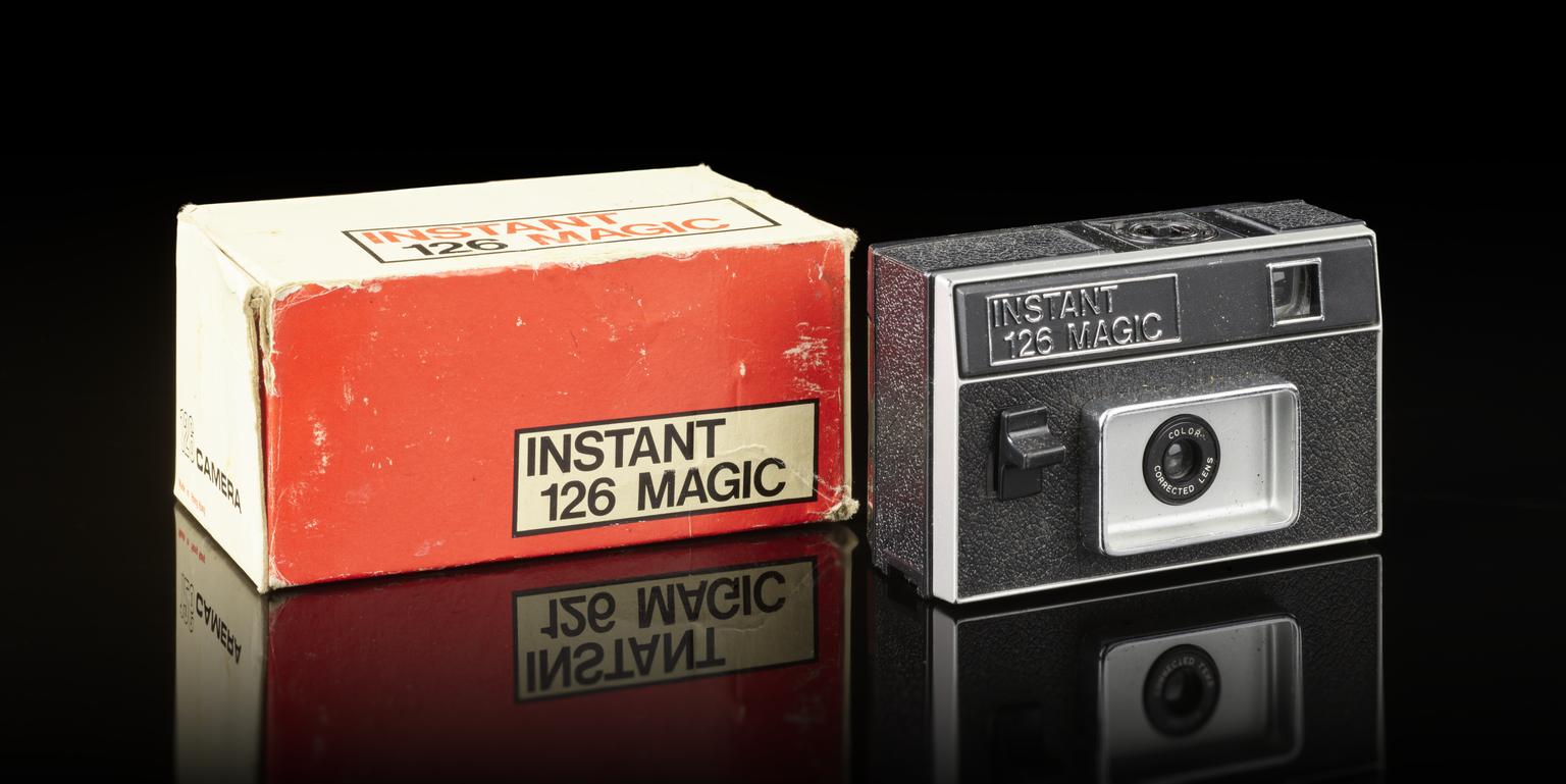 Camera, Instant Magic 126 | Science Museum Group Collection