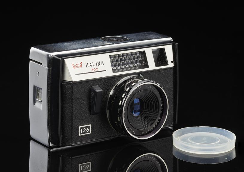Camera, Halina 300 | Science Museum Group Collection