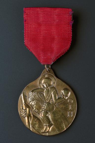 Order of Industrial Heroism medal awarded to fireman Albert George ...