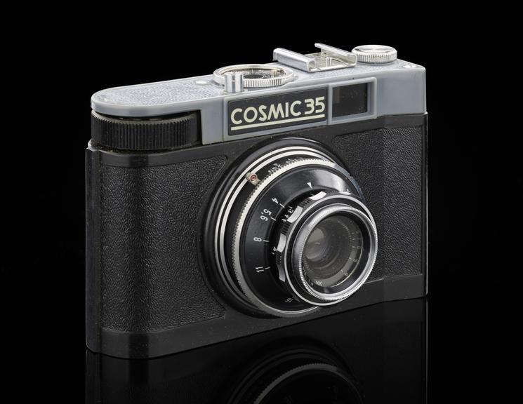 Camera, oMo Cosmic 35 | Science Museum Group Collection