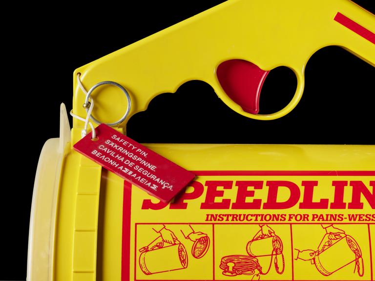 Speedline 250, self contained linethrowing unit | Science Museum Group ...