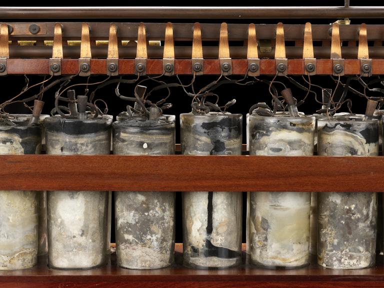 One of the First Rechargeable Batteries, about 1860 | Science Museum ...