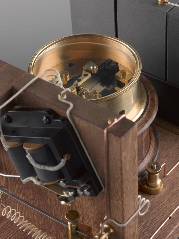 Model of A S Popov's 1895 Lodge-type coherer receiver, 2014 | Science ...