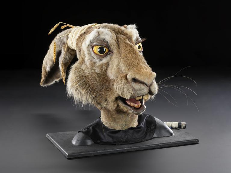 Animatronic head of the March Hare from 'Alice in Wonderland' | Science ...