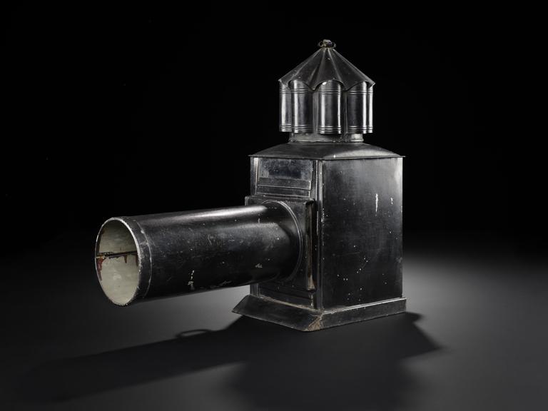 Phantasmagoria magic lantern, late 18th century | Science Museum Group ...