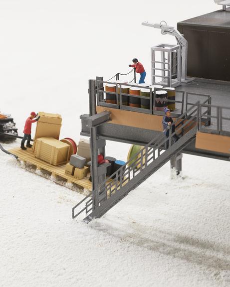 Model of Halley V Antarctic research station, 1999 | Science Museum ...