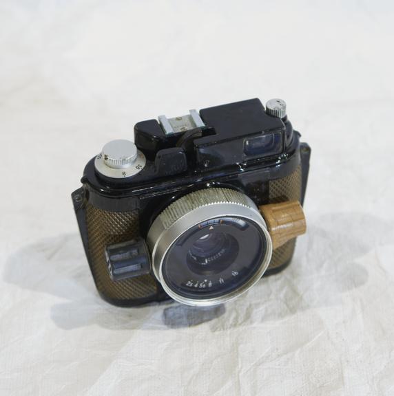 Nikon Calypso 35mm Underwater Camera | Science Museum Group Collection