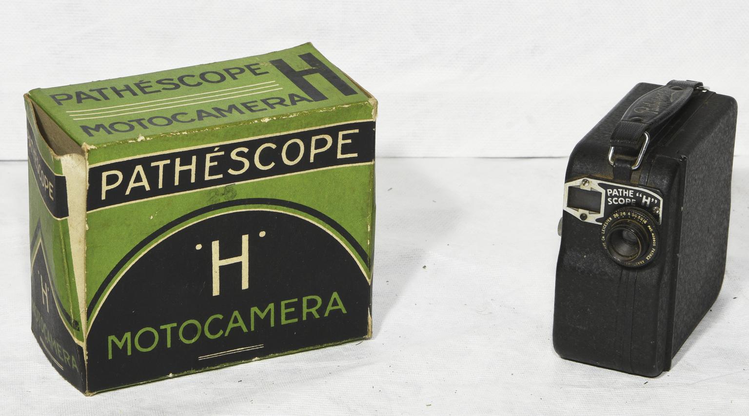 Pathescope Motocamera H 9.5mm camera | Science Museum Group Collection