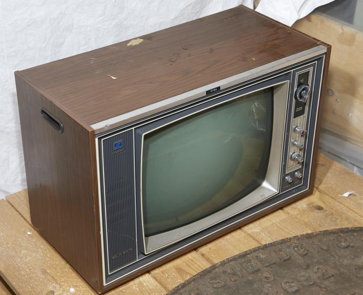 Colour Television with Dials | Science Museum Group Collection