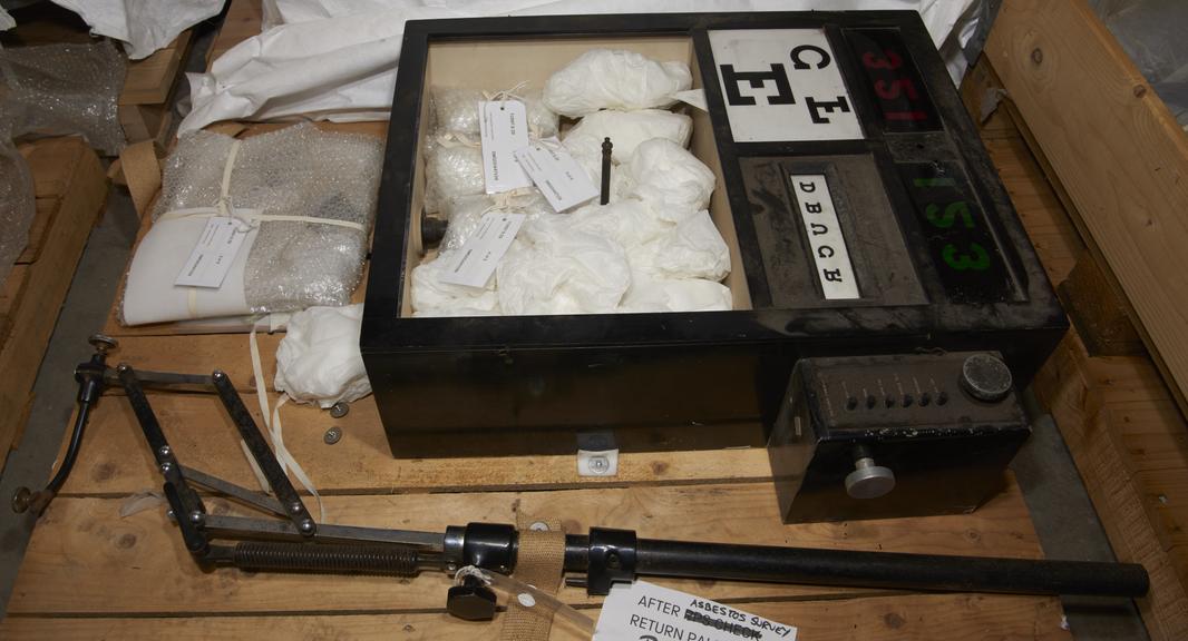 Electrical Eye Testing Box | Science Museum Group Collection