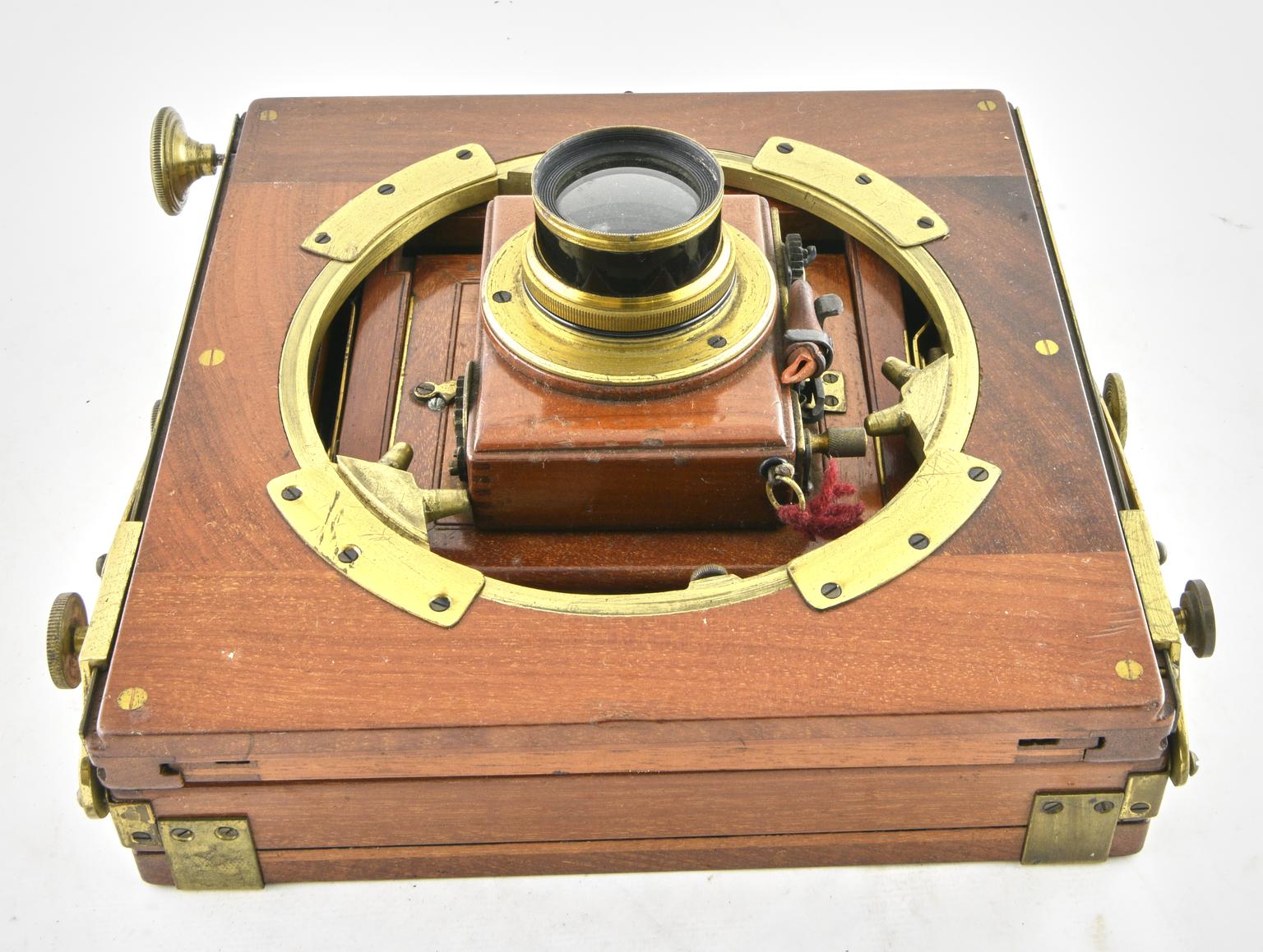 folding bellows field camera | Science Museum Group Collection