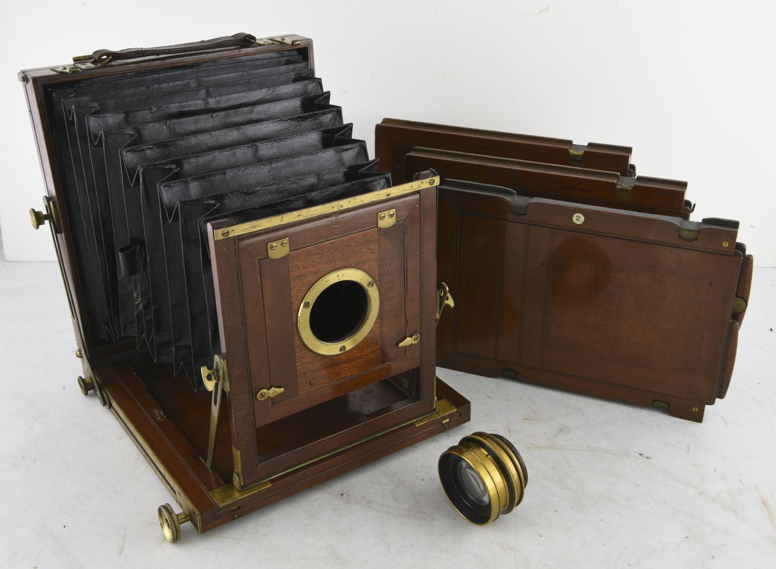 'The Baroness' Folding Bellows Field or Stand Camera | Science Museum ...