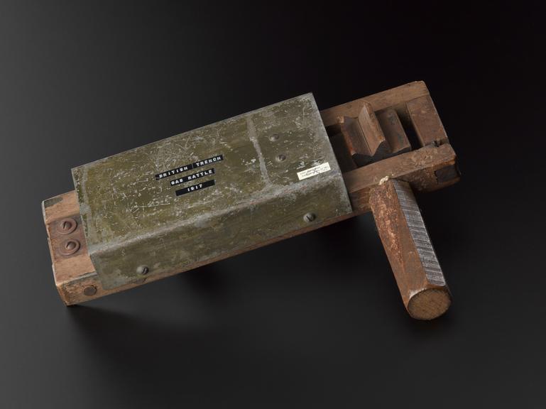 Gas Alert Rattle, England, 1917 | Science Museum Group Collection