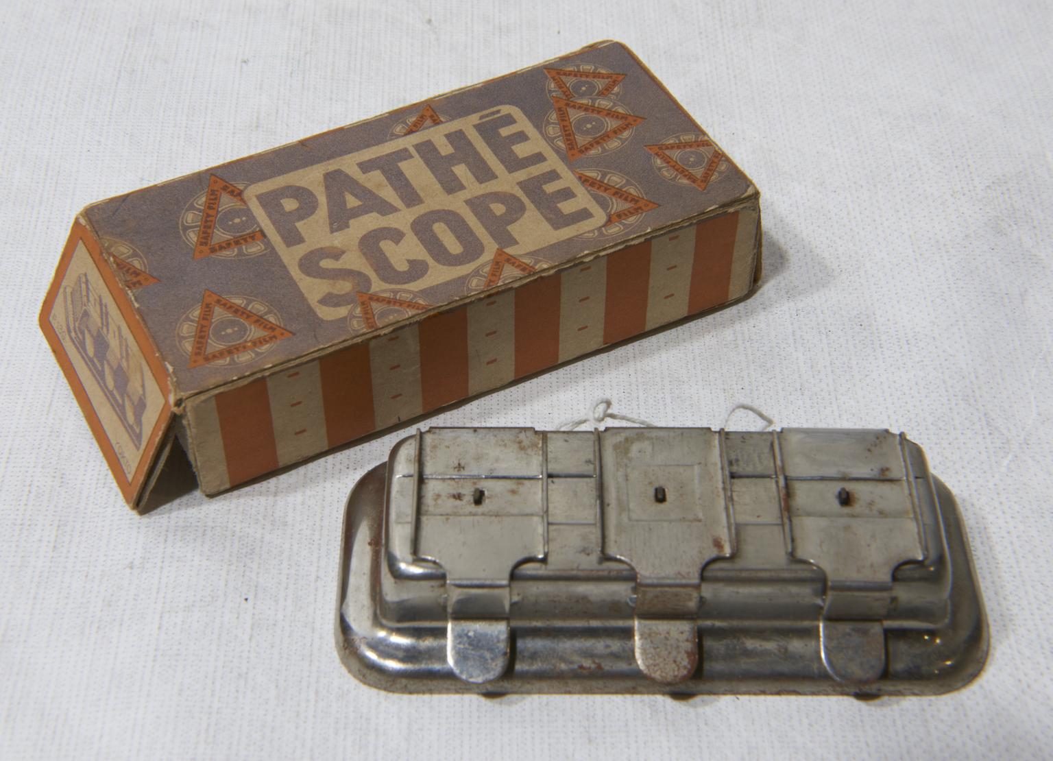 Pathescope 9.5mm Film Splicer | Science Museum Group Collection