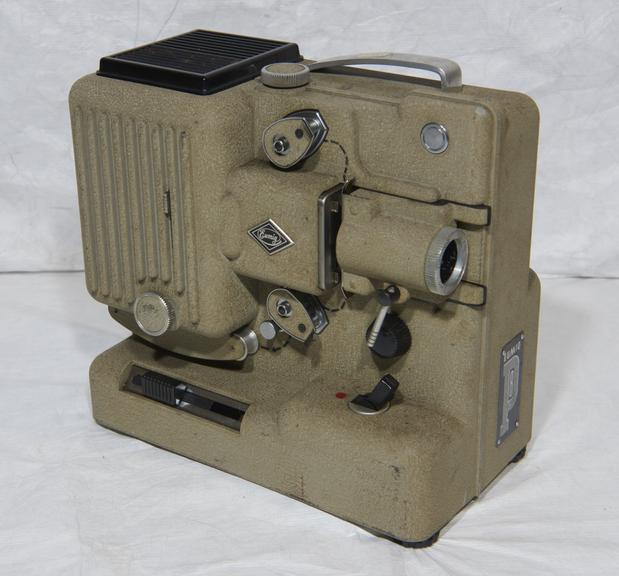 Eumig P8 8mm Silent Cine Projector | Science Museum Group Collection