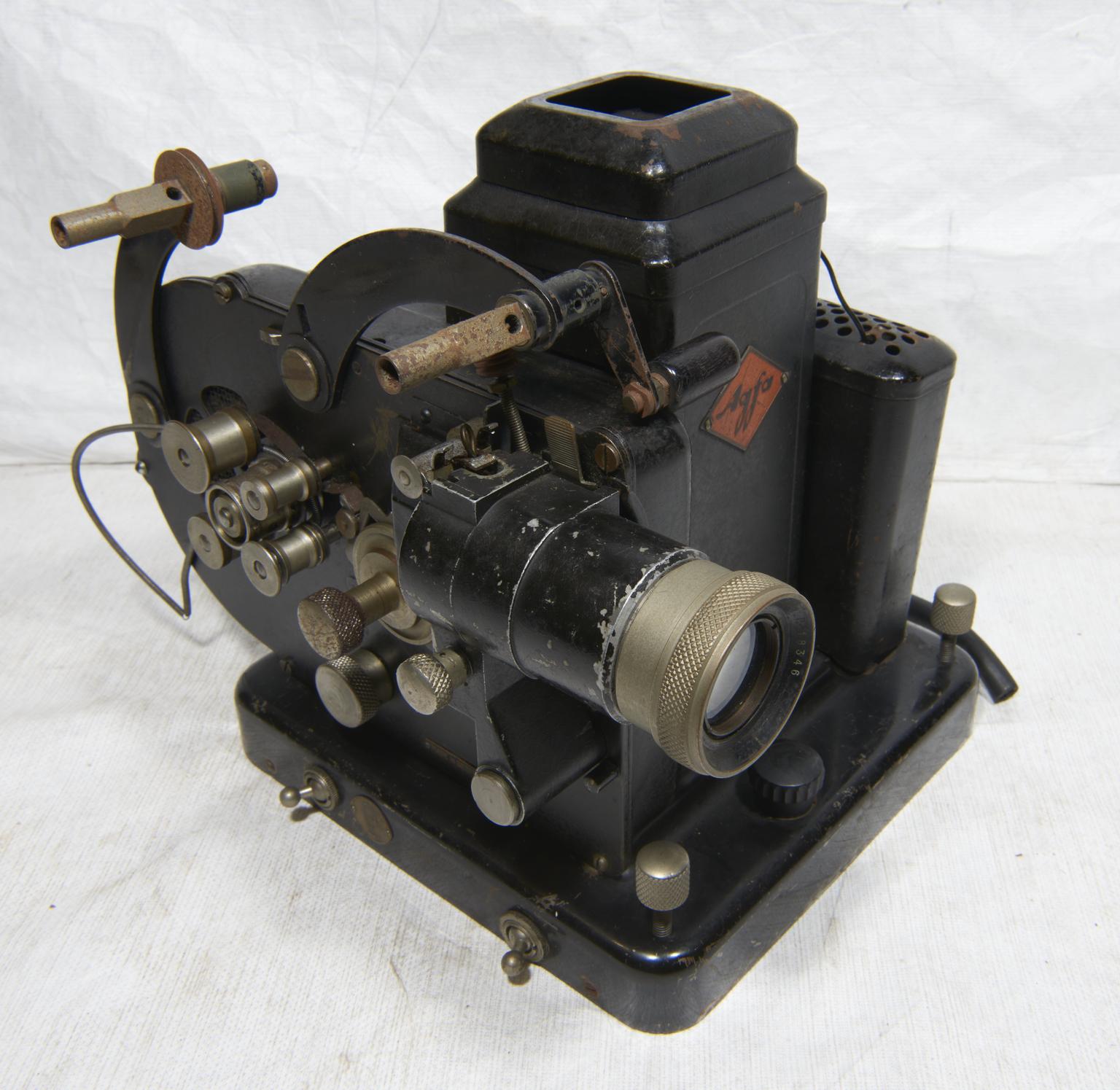 Agfa Movector 16C Projector | Science Museum Group Collection