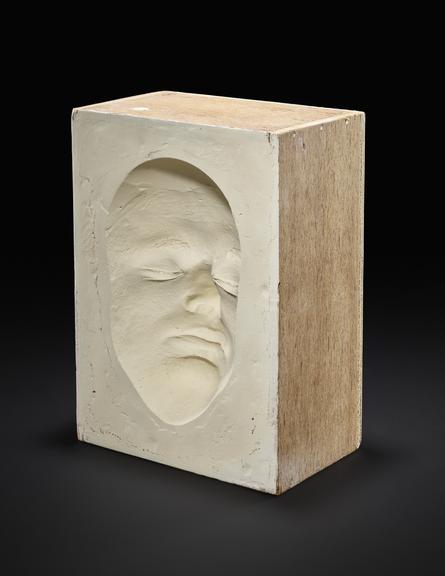 Face mask used to study the illusion of depth reversal | Science Museum ...