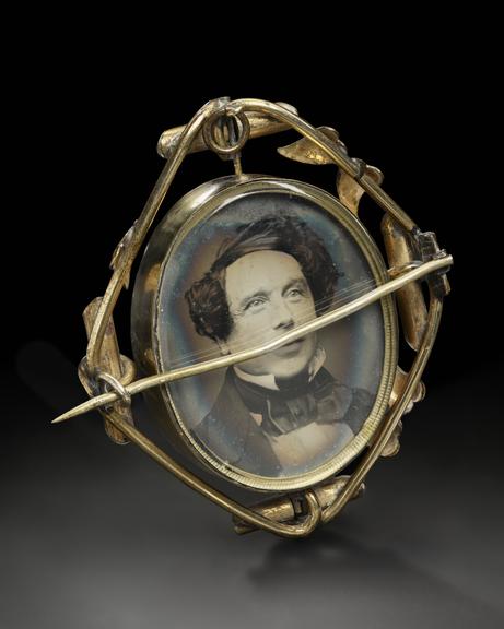 Brooch with two collodion positive portraits | Science Museum Group ...