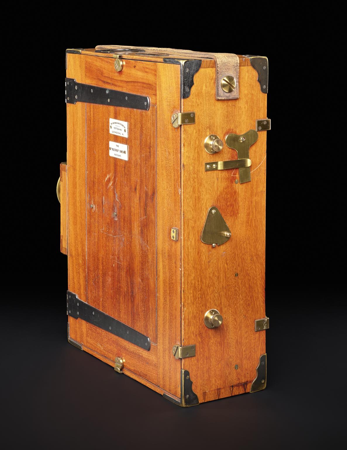 Prestwich Model 5 cine camera used by Herbert Ponting | Science Museum ...