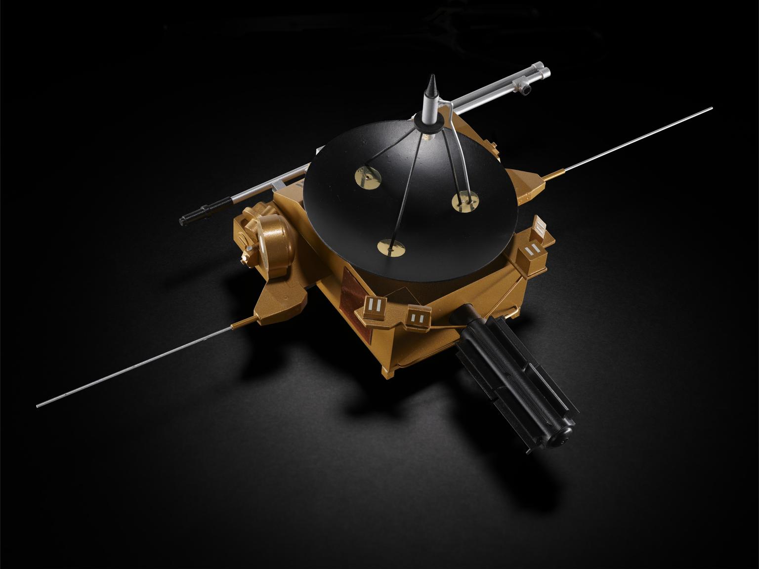 Model 1:20 Ulysses Probe, 1990. | Science Museum Group Collection