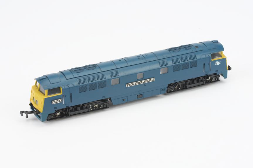 Model diesel-hydraulic locomotive, 00 gauge 2-rail electric, | Science ...