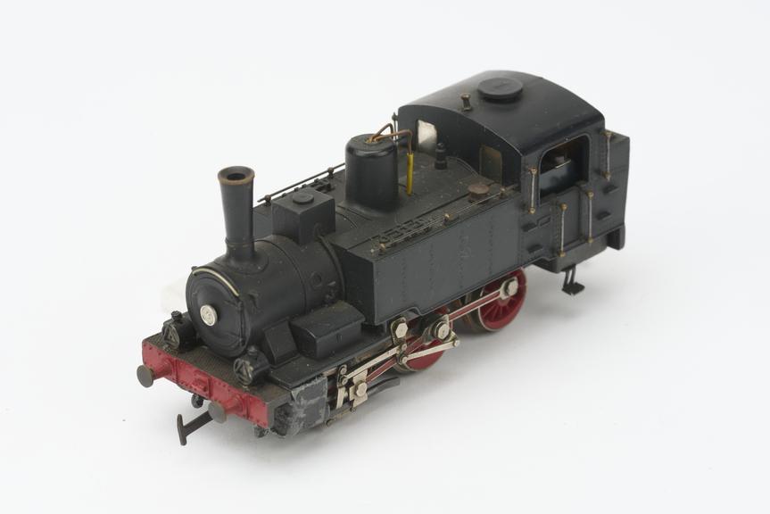 Model of Italian steam locomotive, c 1980 | Science Museum Group Collection