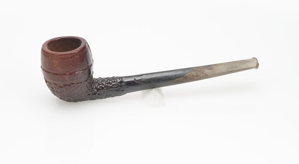 "Belt" Clay Tobacco Pipe | Science Museum Group Collection