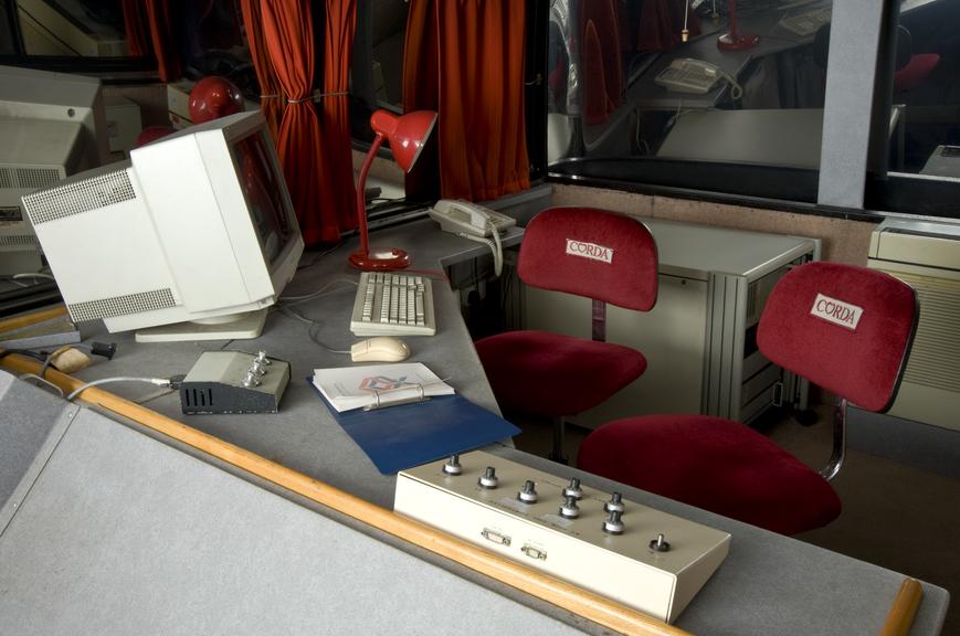 MRI Scanner Built in a Double Decker Bus | Science Museum Group Collection