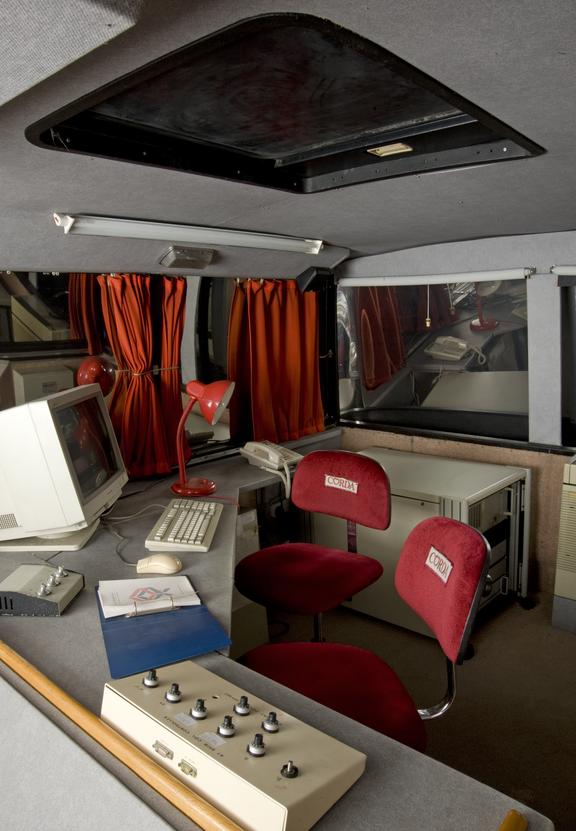 MRI Scanner Built in a Double Decker Bus | Science Museum Group Collection