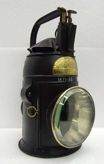 Three-colour signal lamp | Science Museum Group Collection