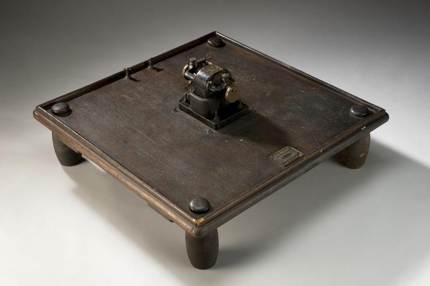 Vibrating stool, Paris, France, 1890-1914 | Science Museum Group Collection