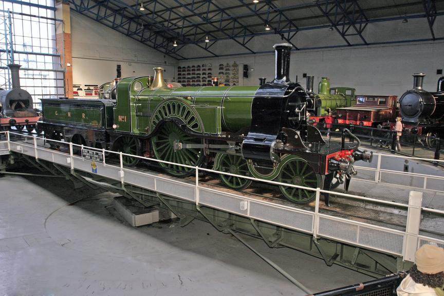 Great Northern Railway 4-2-2 locomotive Stirling Single | Science ...